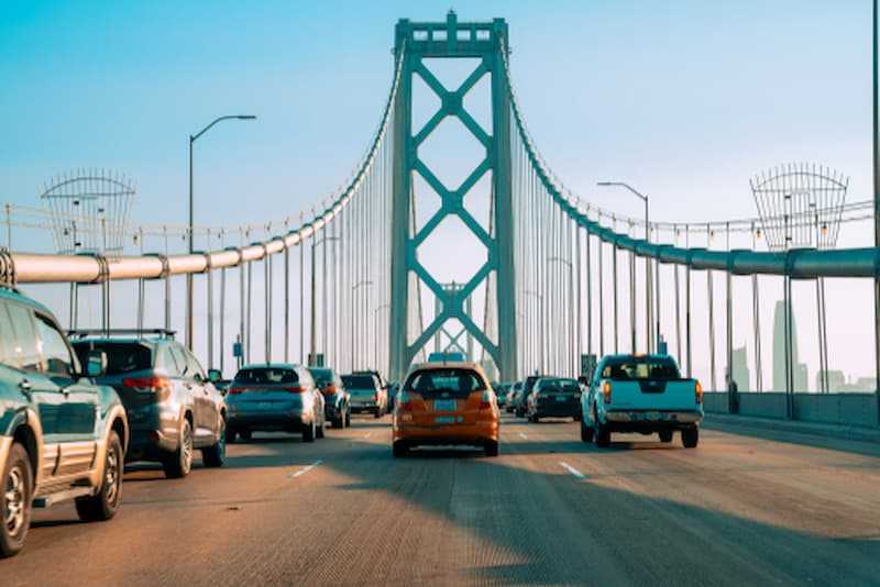 ベイブリッジに武装の女 一時封鎖で大渋滞 | BaySpo