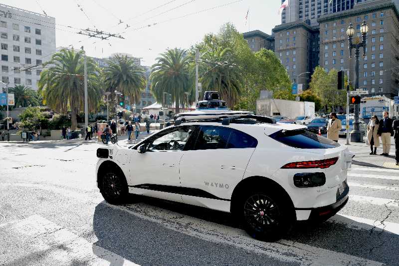 自動運転タクシー 自転車と衝突 SF市 | BaySpo