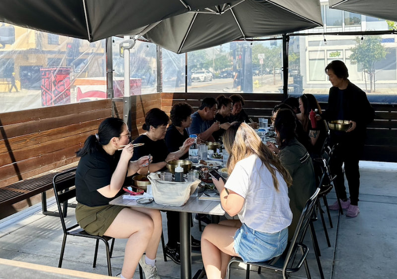 アウトドア席をオープン -Omogari Korean Restaurant - | BaySpo